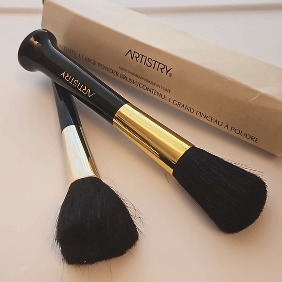 artistry | Makeup | Artistry Two Brushes | Poshmark